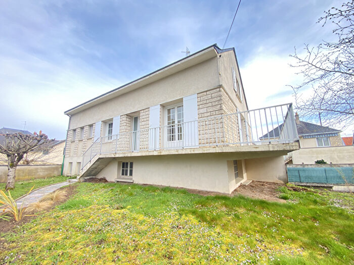 Maison à vendre - Saint-Hilaire-Saint-Florent, Saint-Hilaire - 9 pièces - 5 chambres