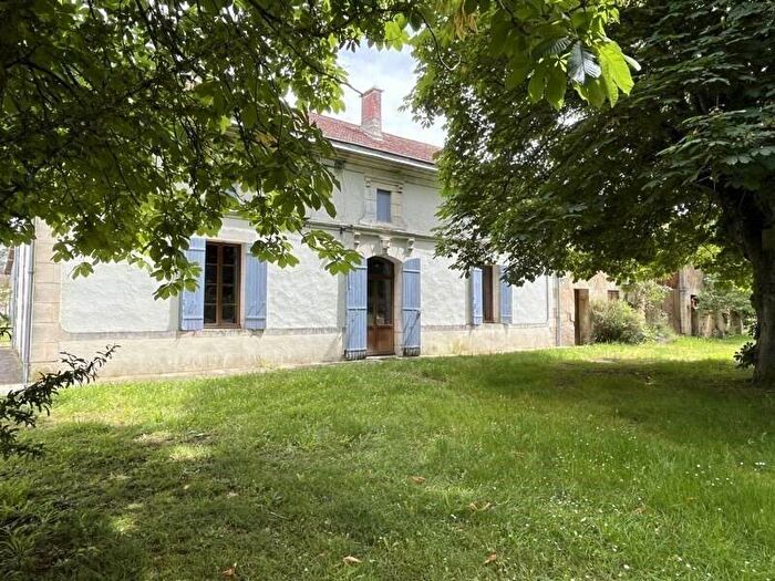 Ménesplet : Maison 3 pièces à louer