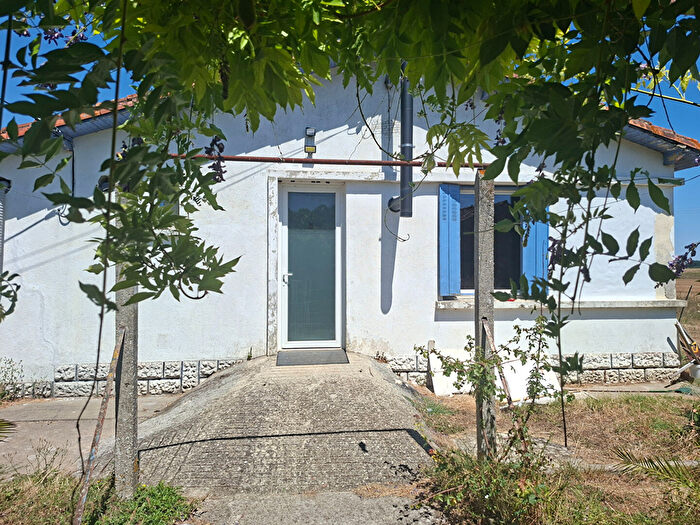 Maison 3 pièces à vendre - Saint-Palais-de-Phiolin