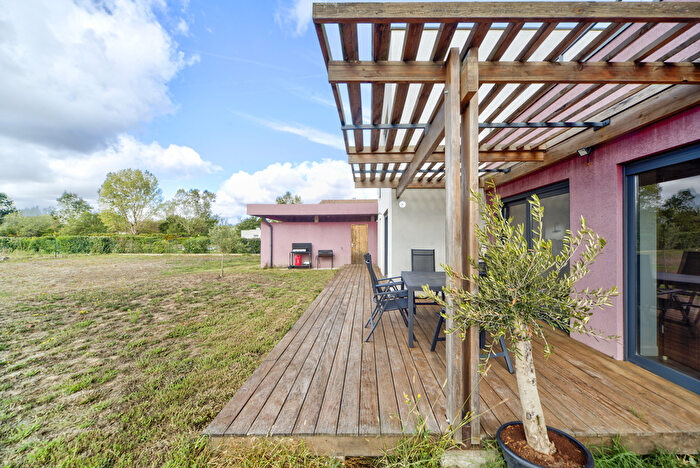 Maisons à vendre et appartements à louer - 1