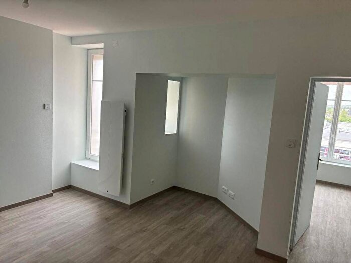 Grande Reyssouze-Grand Challes, Bourg-en-Bresse : Appartement 2 pièces à louer
