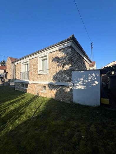 Villeneuve-Saint-Georges : Maison 4 pièces à vendre