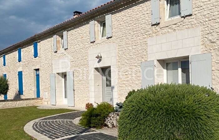 Maison 5 pièces à louer à Médis
