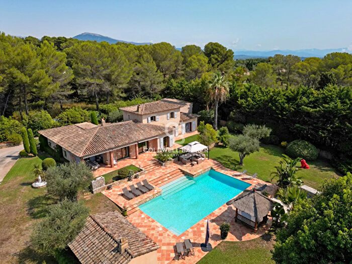 Maison à vendre - Mougins - 8 pièces - 6 chambres