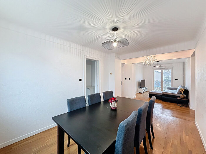 Maison à vendre - Thionville, Côte des Roses - 7 pièces - 6 chambres