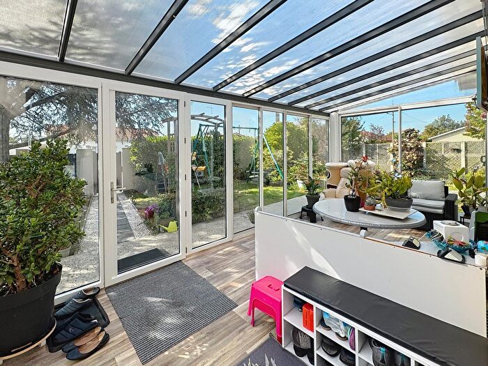 Maison à vendre - Biganos - 4 pièces - 3 chambres