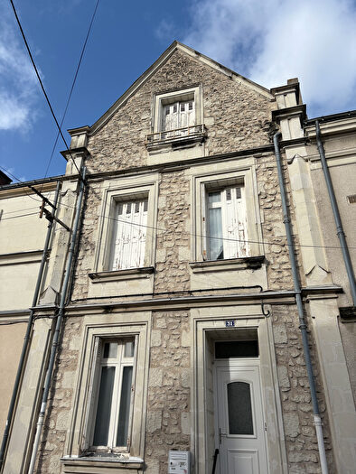 Châtellerault, Centre-ville : Maison 4 pièces à louer