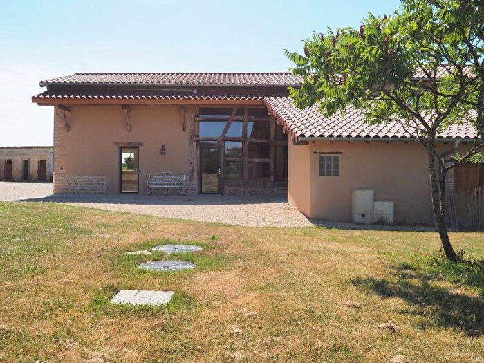 Maison à louer - Marlieux - 5 pièces - 4 chambres