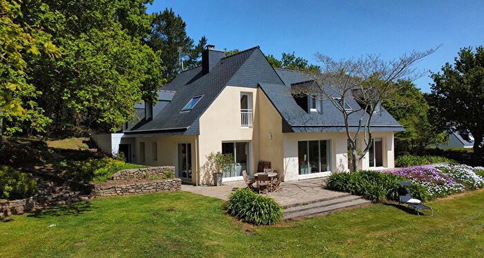 Maison 8 pièces à Beuzec-Cap-Sizun, à vendre