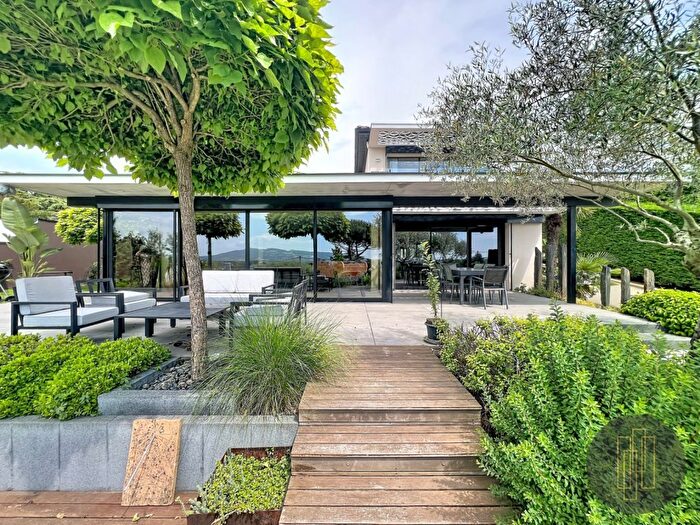 Maison 5 pièces à vendre à Reyrieux