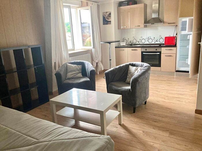 Appartement à louer - Beaulieu, Périgueux - 1 pièce