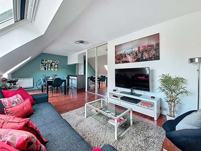 Appartement à louer - Nogent Village-Centre Ville, Nogent-sur-Marne - 2 pièces - 1 chambre