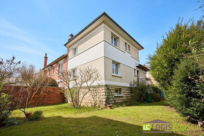 Maison à vendre - Châtillon - 6 pièces - 3 chambres
