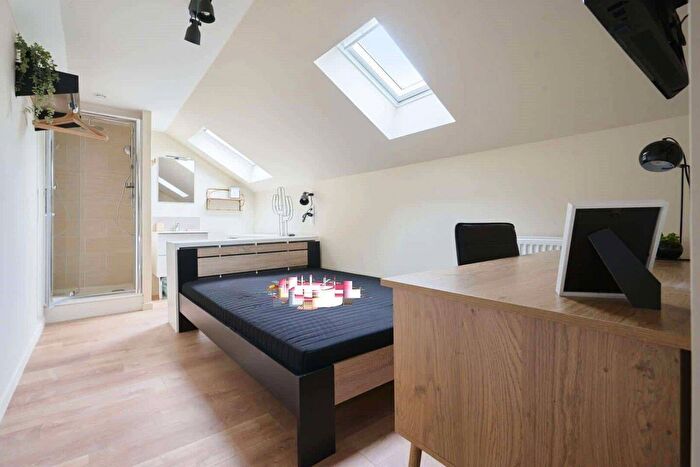 Appartement à louer - Centre Ville, Reims - 1 pièce