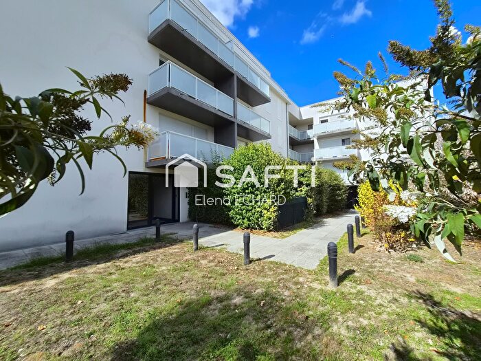 Mantes-la-Ville, Louise Michel : Appartement 2 pièces à vendre