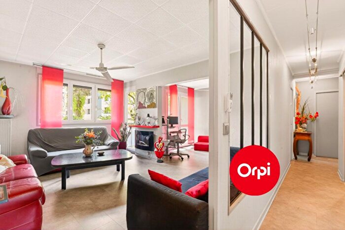 Appartement à vendre - Saint-Priest, Marendiers - 4 pièces - 2 chambres