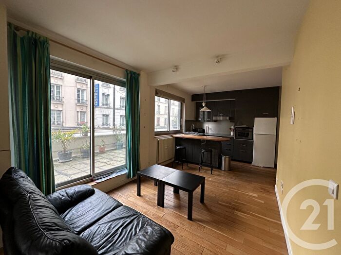 Appartement à louer - Paris e , Montparnasse, Raspail - 3 pièces - 2 chambres
