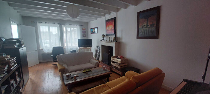 Maison à vendre - Beauvoir-sur-Niort - 6 pièces - 4 chambres