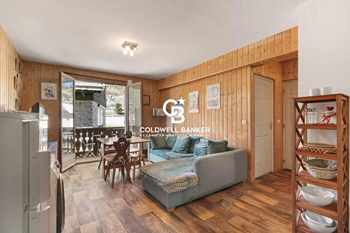 Saint-Étienne-de-Tinée : Appartement 2 pièces à vendre