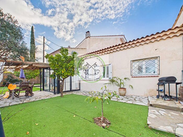 Maison à vendre - Roquebrune-sur-Argens, Les Fourques, Le Défens, Les Quatre Chemins - 4 pièces - 1 chambre
