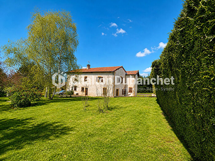 Maison 5 pièces à vendre à Saint-Denis-de-Cabanne