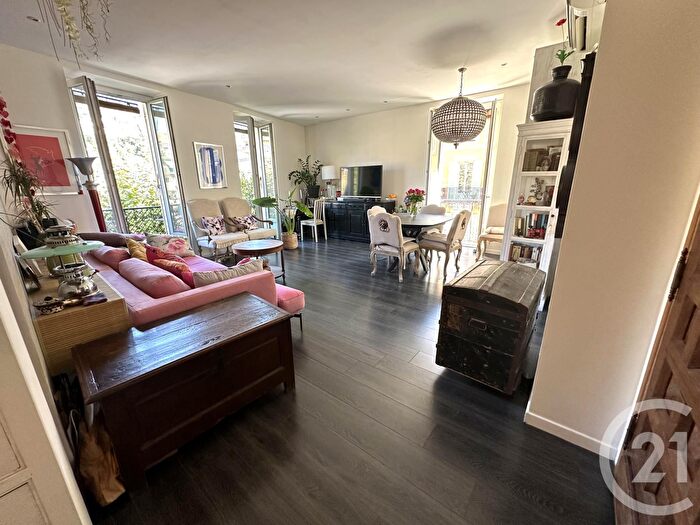 Maisons à vendre et appartements à louer - 1
