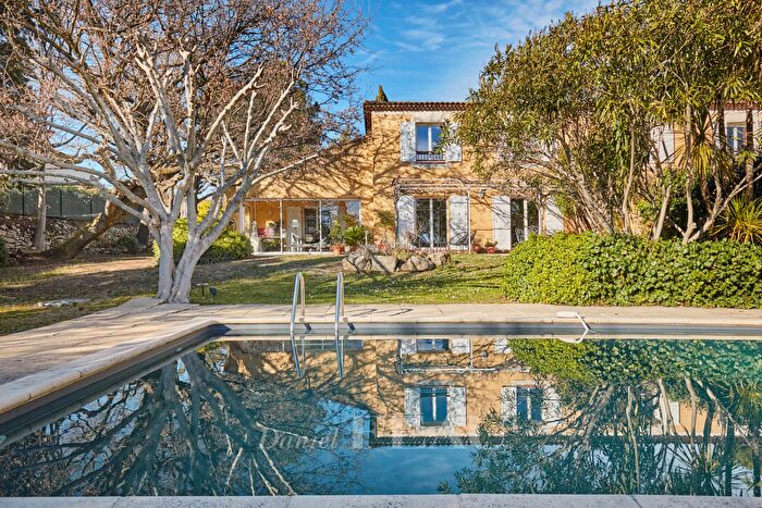 Maison à vendre - Aix-en-Provence, Saint-Donat, Les Platanes - 6 pièces - 4 chambres