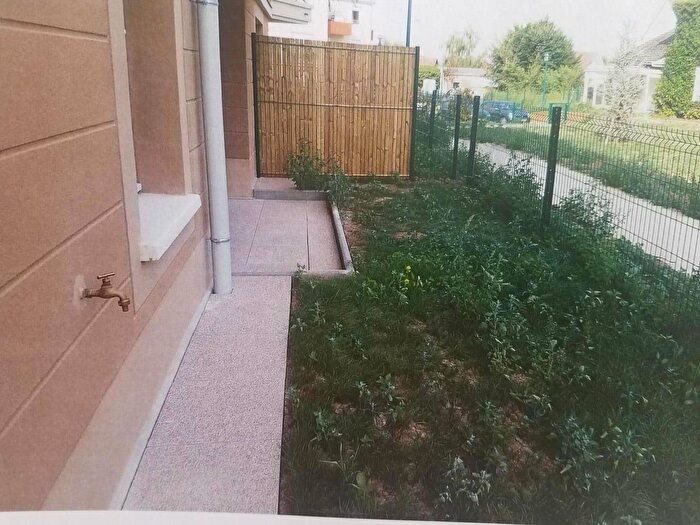 Centre Sud Est, Othis : Appartement 3 pièces à louer