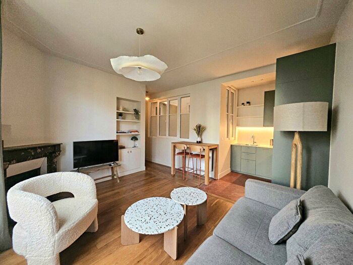 Appartement à louer - Plaisance, La Garenne-Colombes - 2 pièces - 1 chambre