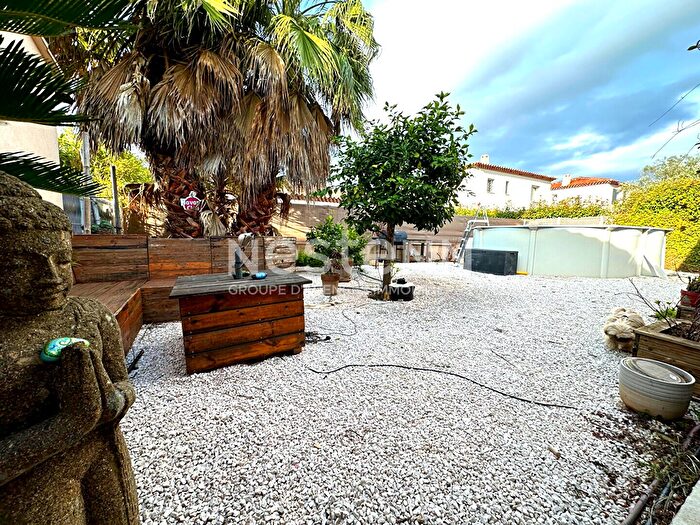 Maison à vendre - La Crau, Centre-ville - 5 pièces - 3 chambres