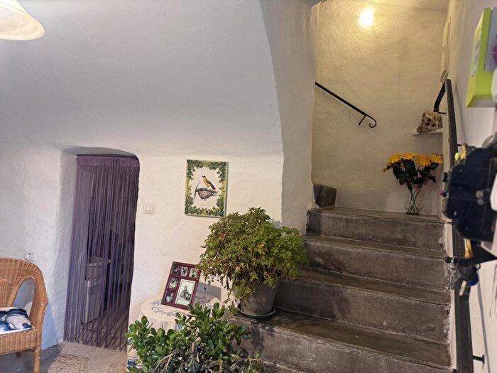 Maison à vendre - Alès - 5 pièces - 2 chambres