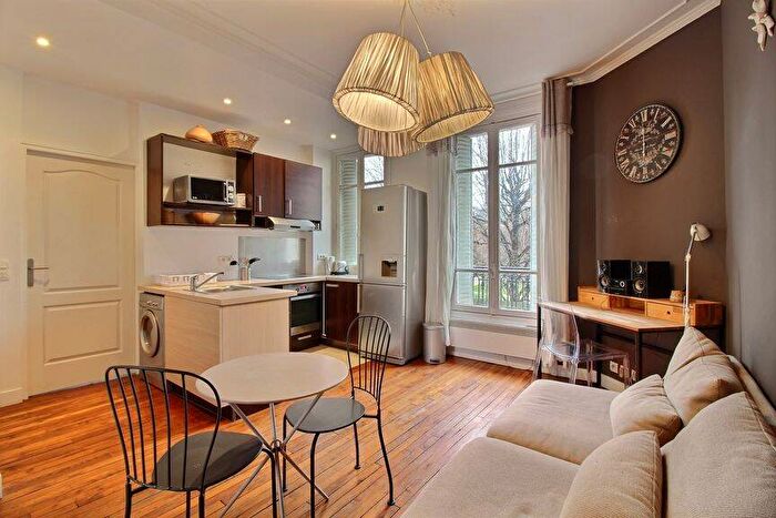Appartement 2 pièces à Ecole Militaire, Paris 7ème arrondissement, à louer