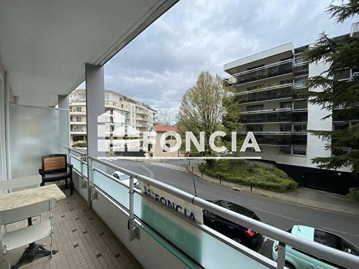 Appartement à louer - Les Roches, Chamalières - 1 pièce