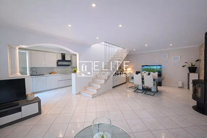 Maison à vendre - Grasse, Saint-Antoine, Aspres, Plascassier - 5 pièces - 4 chambres