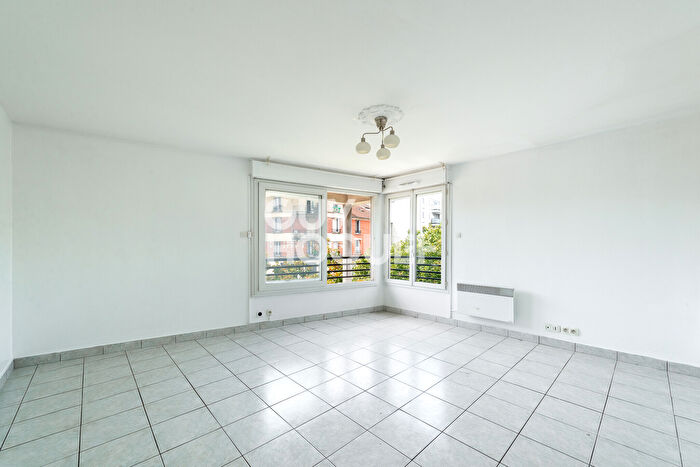 Appartement 2 pièces à Noisy-le-Grand, Centre-ville, à vendre