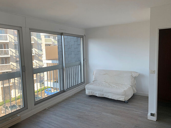 Appartement à louer - Versailles, Porchefontaine - 1 pièce