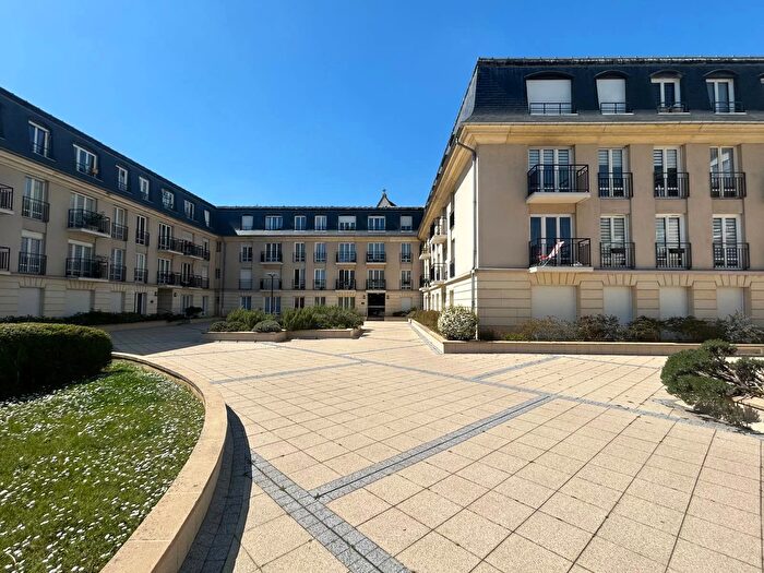 Appartement 5 pièces à Fontainebleau, Provenceaux, Carmel, à vendre