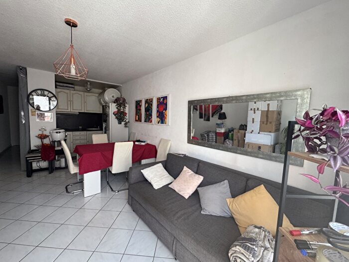 Appartement à vendre - Frontignan, La Ville - 2 pièces - 1 chambre