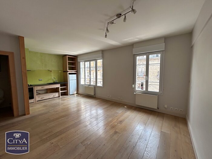Appartement 2 pièces à Reims, Centre-ville, à vendre