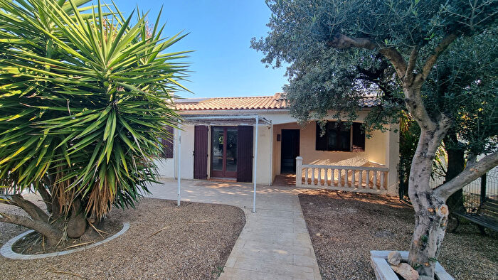 Maison à vendre - Uchaud - 6 pièces - 4 chambres