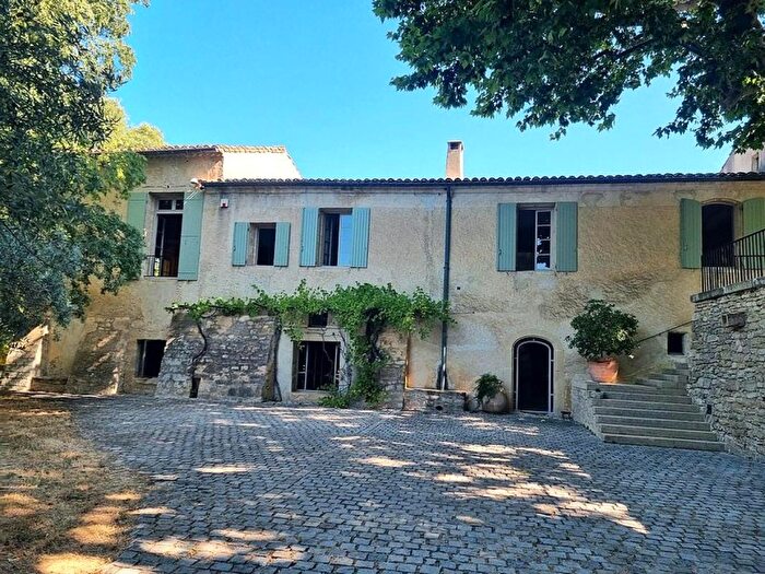 Sommières : Maison 11 pièces à vendre