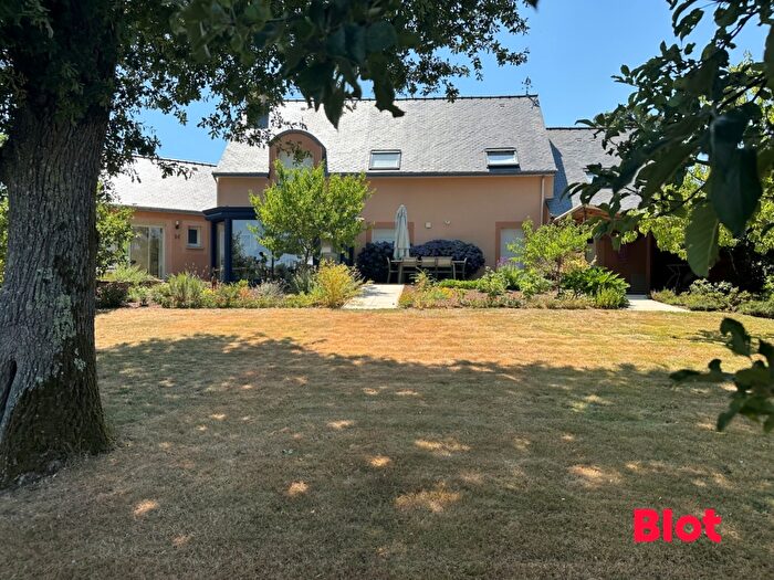Maison 7 pièces à Vannes, Gare, à vendre
