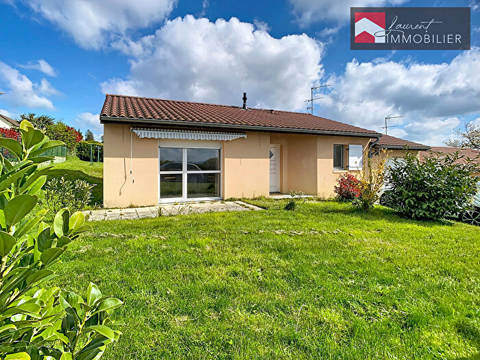 Maison à vendre - Uchizy - 4 pièces - 3 chambres