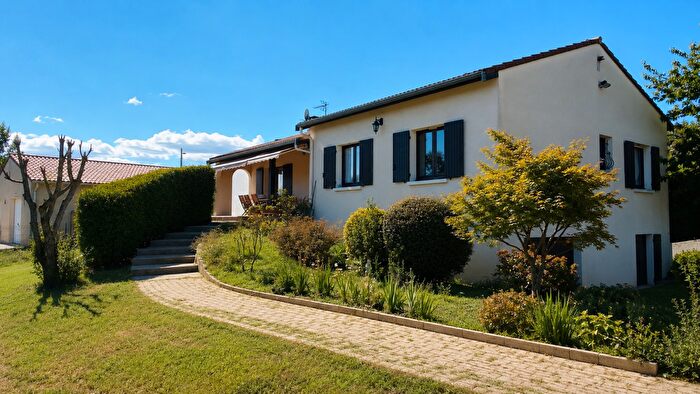 Les Côtes-d'Arey : Maison 4 pièces à vendre