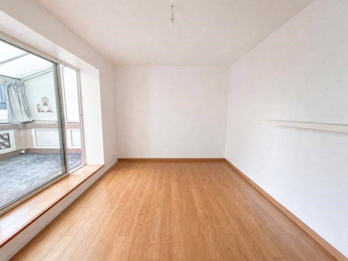 Mons Plaine Basse, Athis-Mons : Appartement 2 pièces à louer