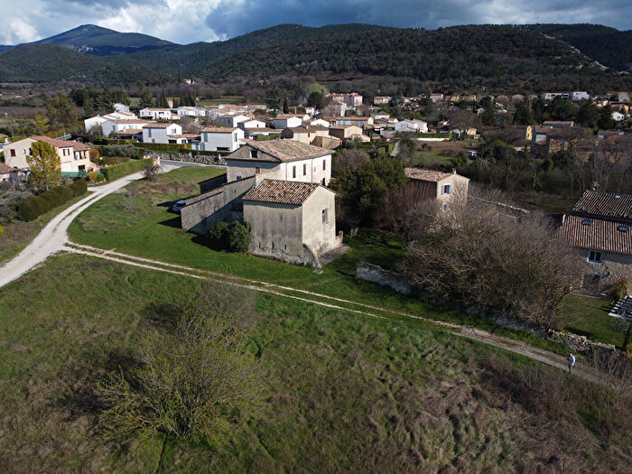 Maison à vendre - Malaucène - 14 pièces - 5 chambres
