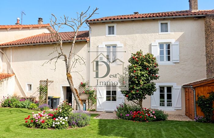 Maison à vendre - Chassenon - 6 pièces - 3 chambres