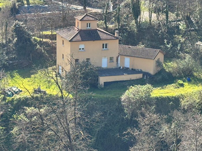 Maison à vendre - Serrières - 7 pièces - 5 chambres