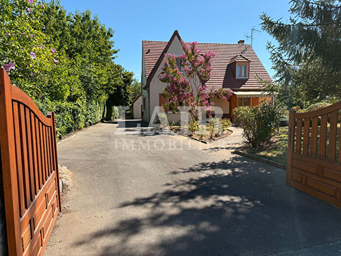 Saint-Aubin-de-Locquenay : Maison 5 pièces à vendre