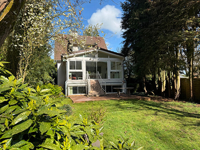 Maison à vendre - Saint-Rémy-lHonoré - 7 pièces - 4 chambres